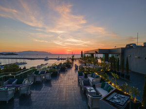 Linnet Patisserie Kuşadası (Aydın, Kuşadası, Atatürk Blv.), kafe  Kuşadası'ndan
