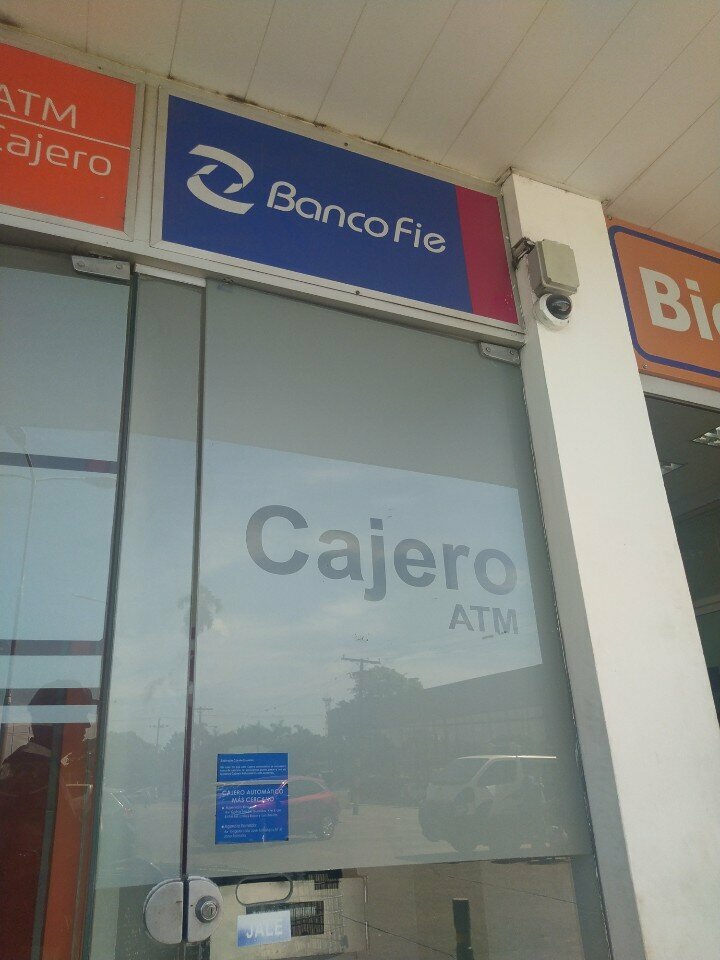 ATM'ler Banco fie, Santa‑Krus, foto