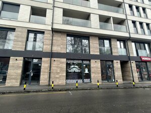 Chearsss (Orlovica Pavla No:2), kaş ve kirpik salonu  Belgrad'dan