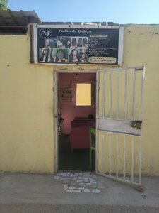 Cabeleireiro Aj (Luanda Province, Municipality of Luanda, Inorade), kuaförler  Loanda'dan