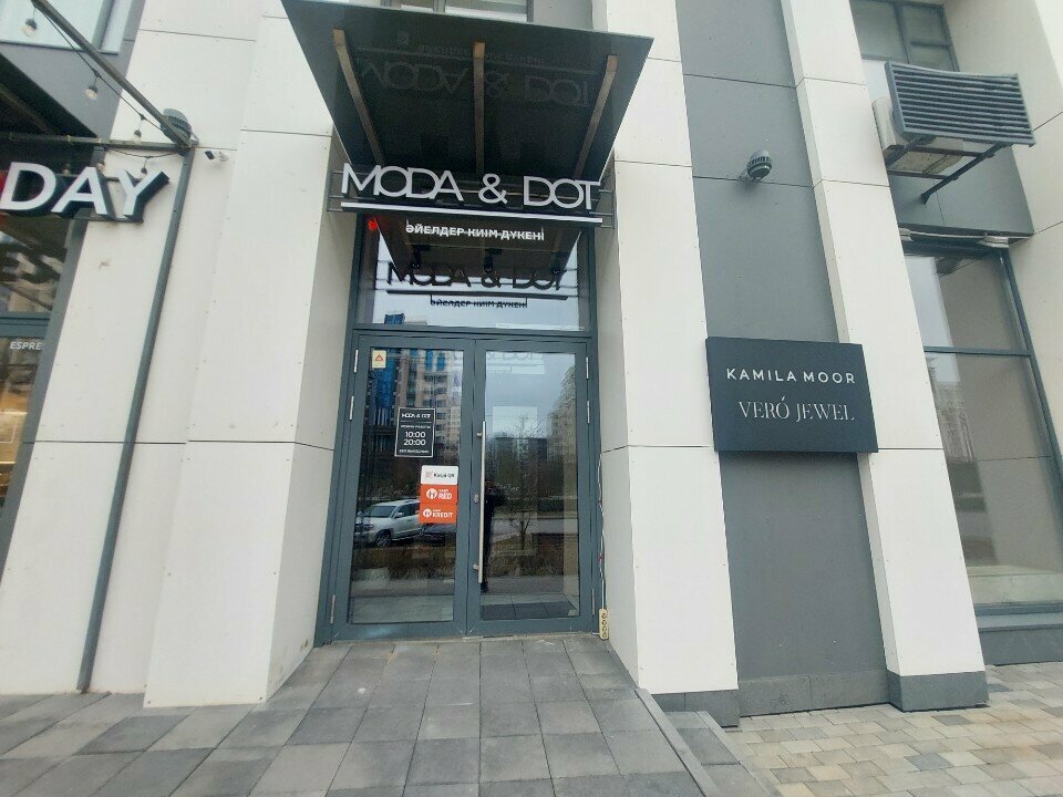 Giyim mağazası Moda & Dot, Astana, foto