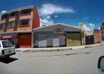 Kboom (Department of La Paz, Provincia Murillo, El Alto, Villazon, Calle Quime), kutlama sunucuları  El Alto'dan