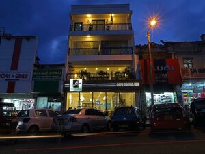Cafe Aroma Inn (Central, Kandy, Colombo Street), otel  Kandy'dan