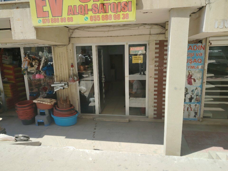 Ticari gayrimenkul alım satımı Ofis Ev Alqı-Satqısı, Bakü, foto