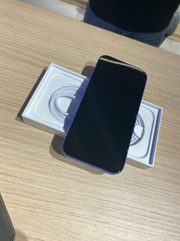 Elektronik eşya mağazaları Re: Premium Apple Store, Kirov, foto