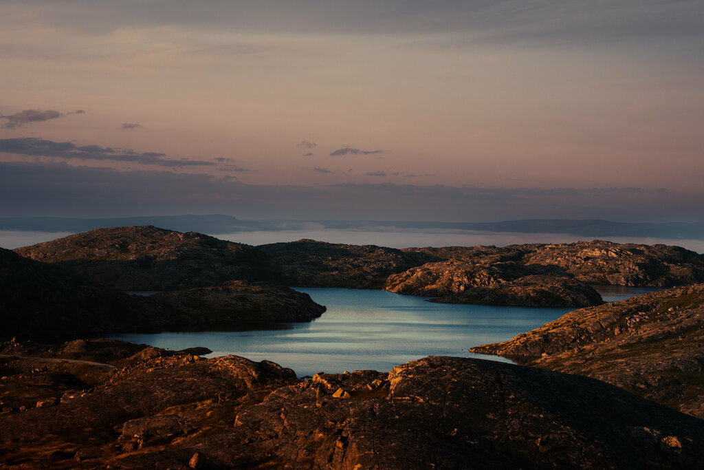 Dağ geçidi Musta-Tunturi Pass, Murmanskaya oblastı, foto