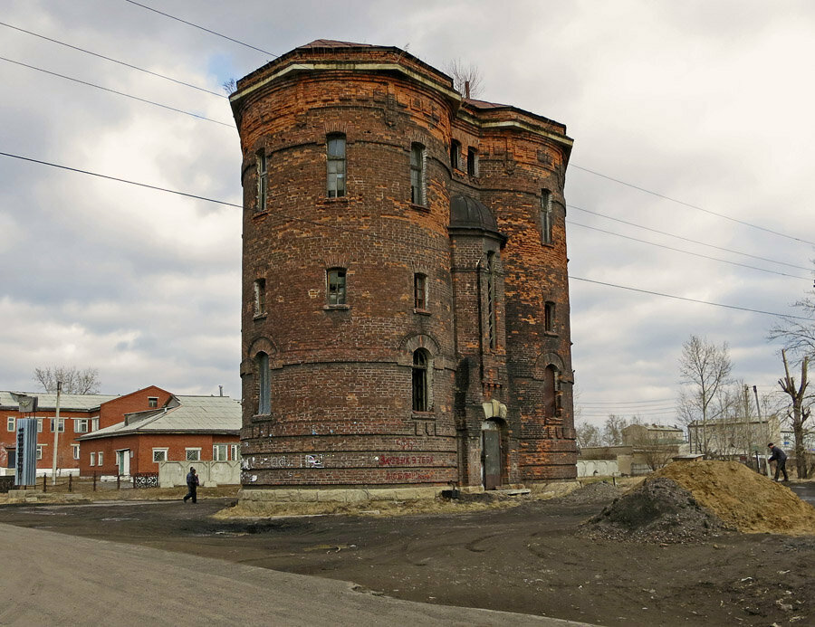 Turistik yerler Водонапорная башня, Tulun, foto