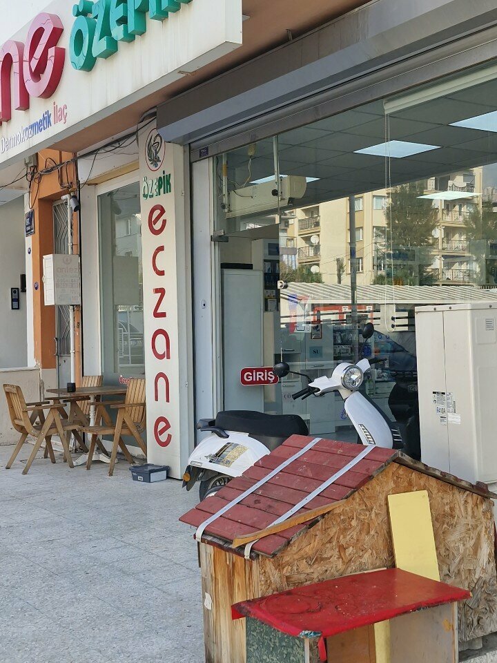 Eczaneler Özepik Eczanesi, İzmir, foto