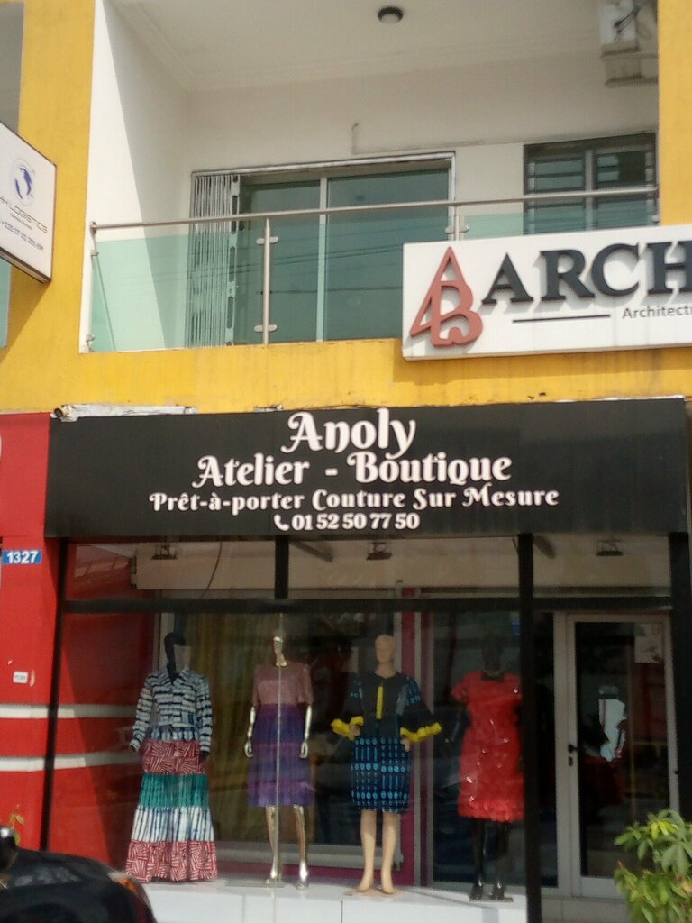 Giyim mağazası Anoly boutique, Abican, foto