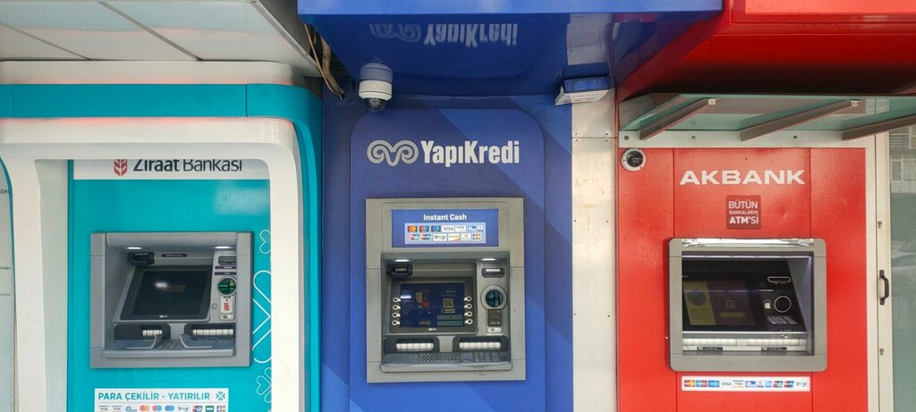 ATM'ler Yapı Kredi ATM, İzmir, foto