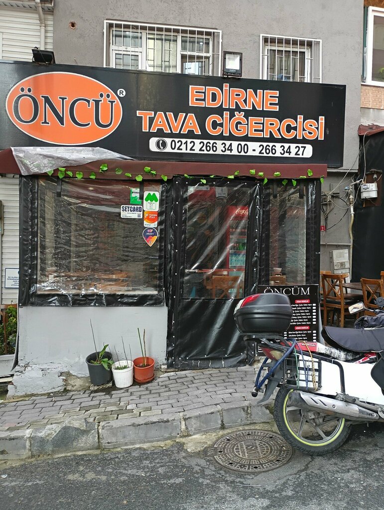Fast food Öncü Edirne Tava Cigercisi, İstanbul, foto