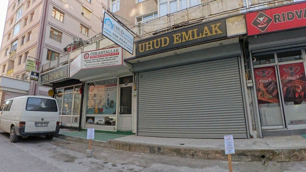 Emlak ofisi Uhud Emlak, Konya, foto