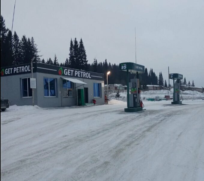 Benzin istasyonu GetPetrol, Niazepetrovsk, foto