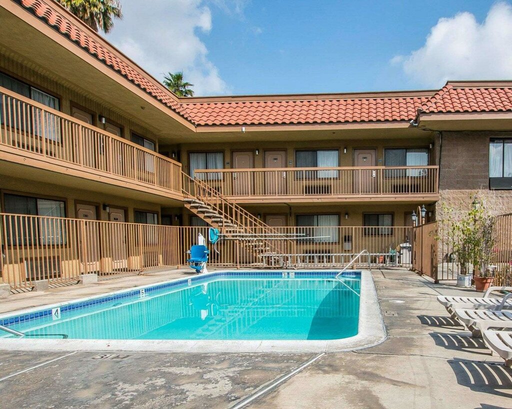 Otel Palm Inn Hotel near Tyler Mall Riverside, Riverside, foto