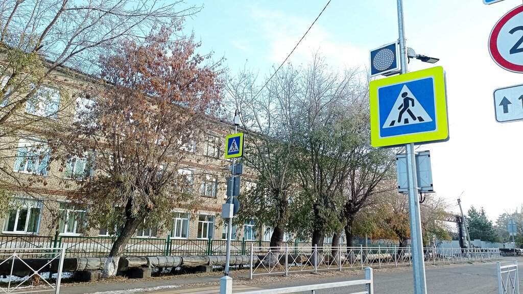 Ortaokul Srednyaya obshcheobrazovatelnaya shkola № 160, Omsk, foto