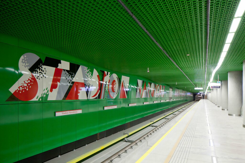 Metro istasyonu metro Stadion Narodowy, Varşova, foto
