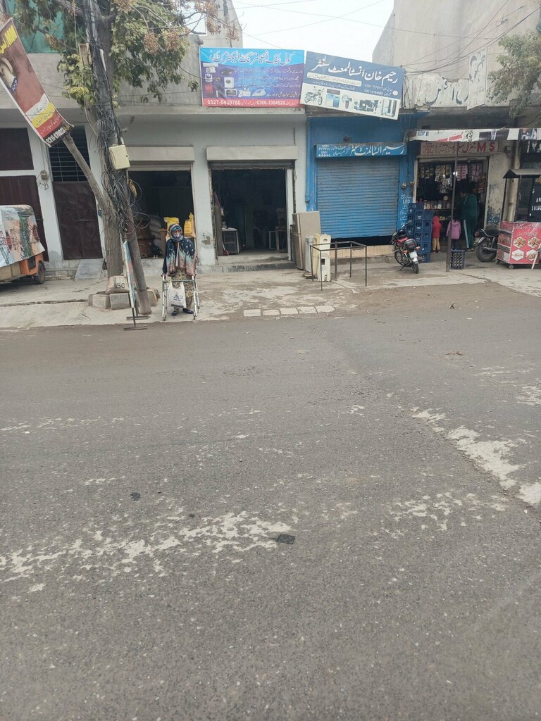 Mühendislik firmaları Cool take engineering and electric works, Lahor, foto