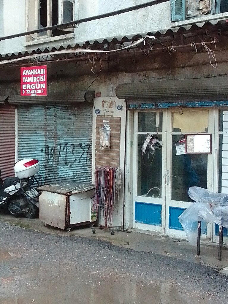 Ayakkabı tamiri Ayakkabı Tamircisi Ergün, İzmir, foto
