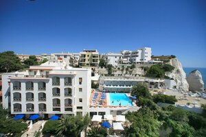 Hotel Falcone (Apulia, Foggia, Lungomare Mattei, 5), otel  Vieste'den