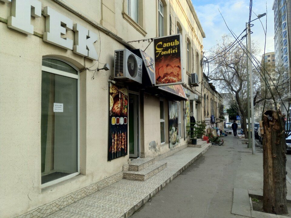 Ekmek fırını Cənub Təndiri, Bakü, foto