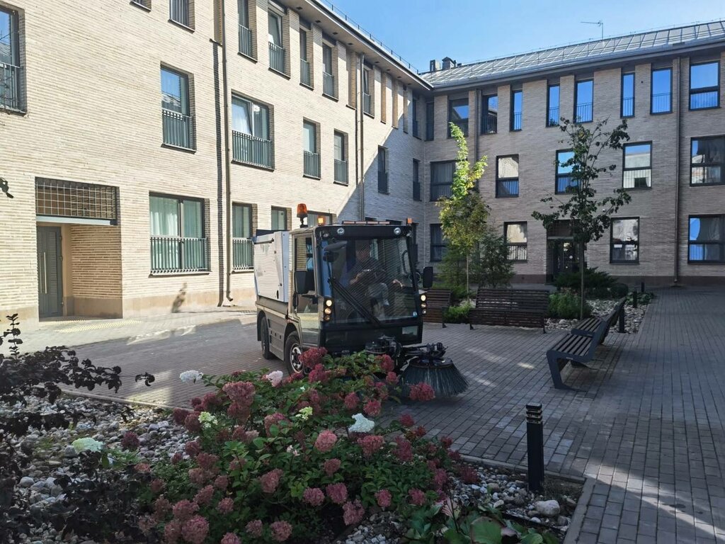 Gayrimenkul yönetimi New Quarter, Pskov, foto