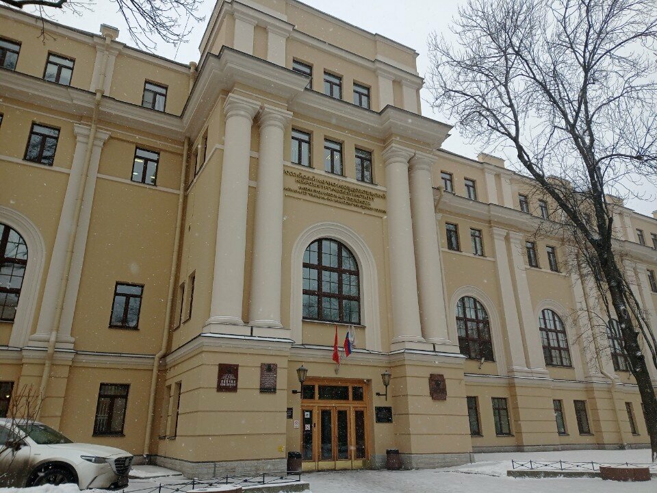 Bilim araştırma enstitüsü Neyrokhirurgichesky Nii im. A. L. Polenova Otdeleniye anesteziologii i reanimatsii, Saint‑Petersburg, foto