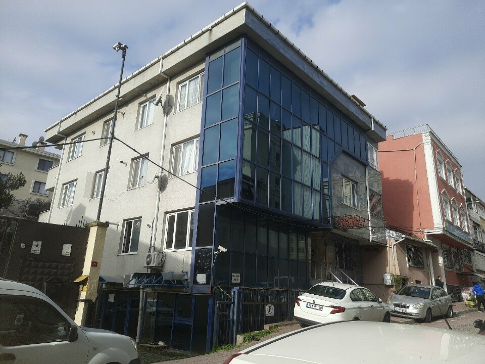 Yayınevleri, yayıncılar İdeal Kültür Yayincilik, İstanbul, foto