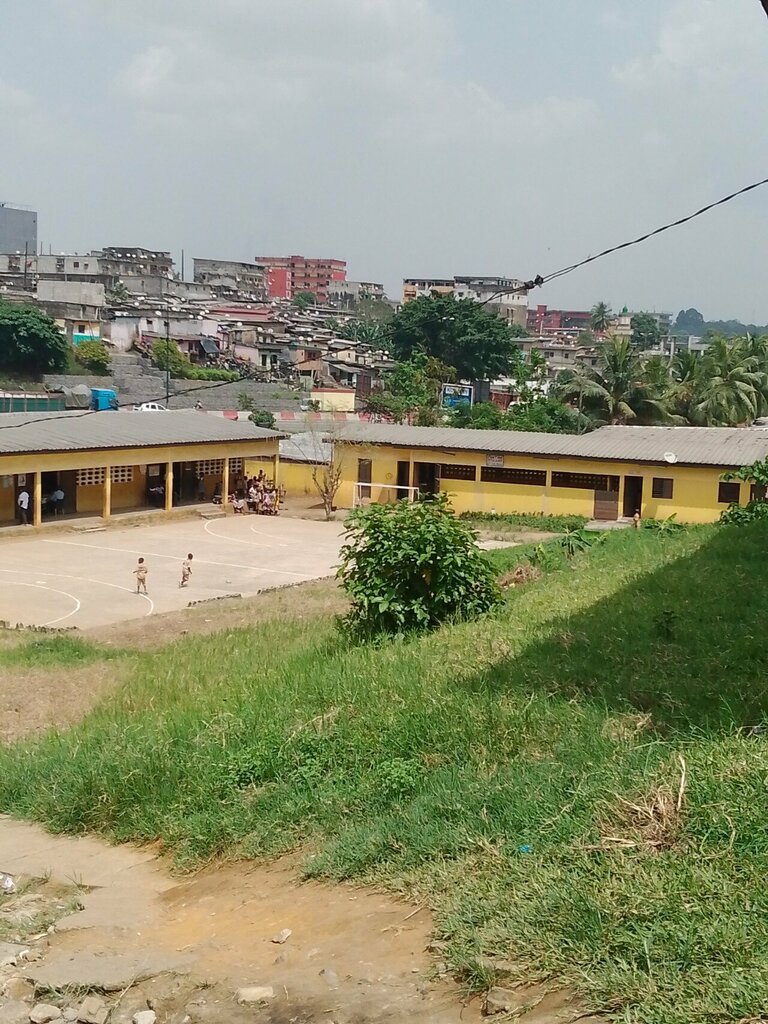 i̇lkokul Public Primary School Eveil d'Adjamé, Abican, foto
