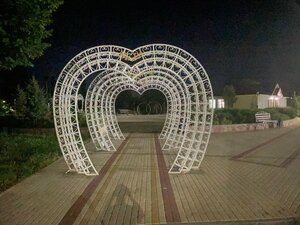сквер Молодожёнов (Voronezh Region, Povorino, skver Molodozhyonov), kültür ve eğlence parkları  Povorino'dan