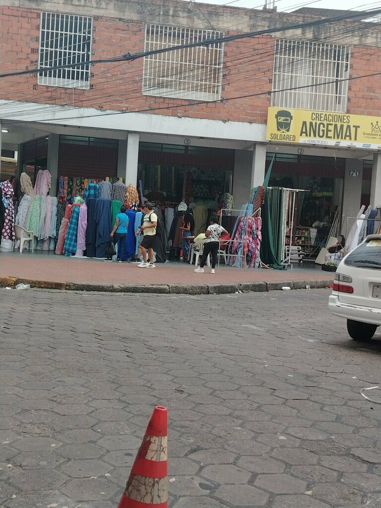 Perde ve korniş üreticileri Cortinas Creaciones AngeMat, Santa‑Krus, foto