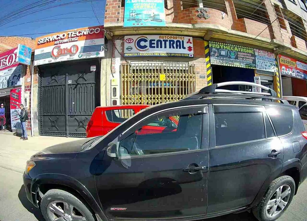 Motosiklet yedek parçaları Central, El Alto, foto