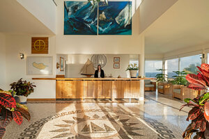 Albatroz Beach & Yacht Club (Madeira, Santa Cruz, Caminho da Terra Velha), otel  Madeira'dan