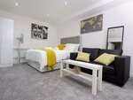 Berkley Studio (England, Leeds), daireler  Leeds'ten