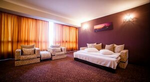 Hotel Ozana (Bistriţa-Năsăud, Bistriţa), otel  Bistrita'dan
