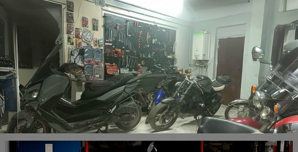 Otomobil yedek parçaları 06 Çakır Motors Motorsiklet Tamir ve Yedek Parça, Ankara, foto