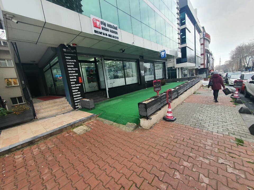 Özel ağız ve diş sağlığı klinikleri ve muayenehaneleri Diş Hekimi Eren Keser, İstanbul, foto