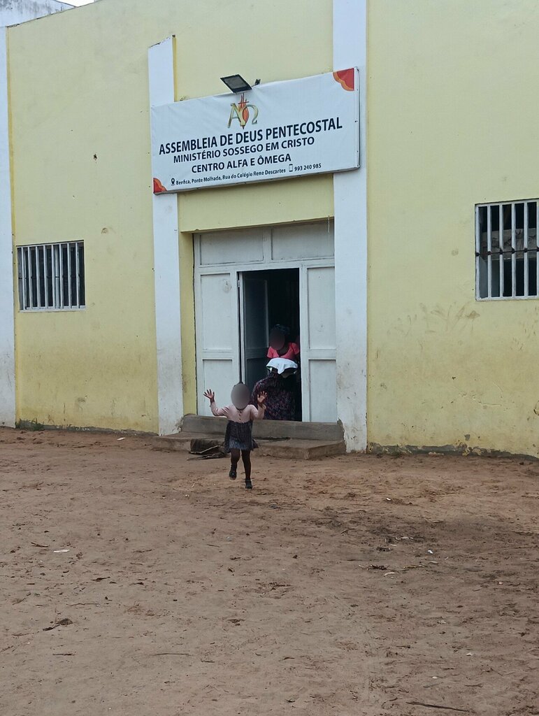 Manastır Centro Alfa e Õmega, Loanda, foto