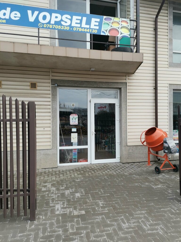 Boya ve cila malzemeleri üretim ve satış yerleri Vopsele, Beltsi, foto