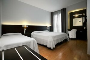 Hotel Europa Monetti (Emilia-Romagna, Piacenza, Via Curiel, 39), otel  Cattolica'dan