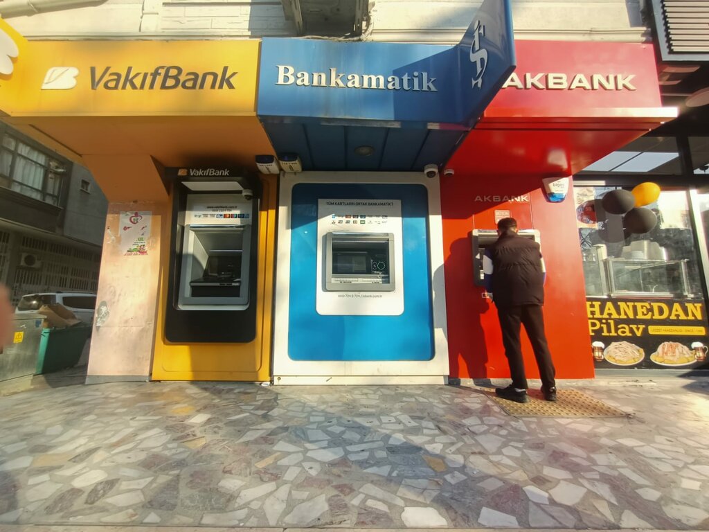 ATM'ler İş Bankası ATM, İstanbul, foto