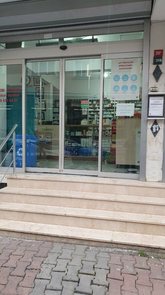 Eczaneler Akademi Eczanesi, İstanbul, foto