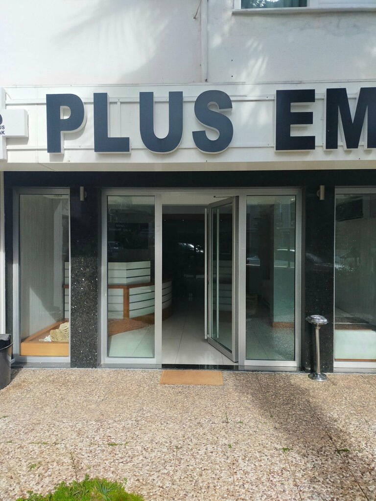 Emlak ofisi Plus Emlak, Antalya, foto
