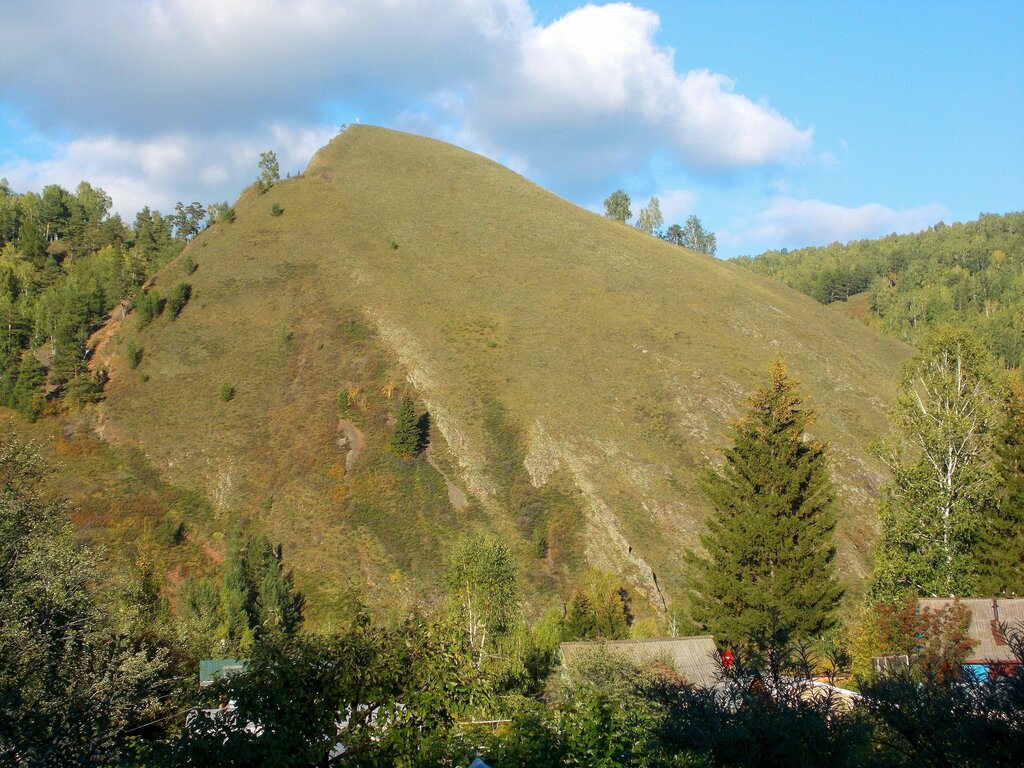 Dağ zirvesi Гора Бедраш 428 метров, Krasnoyarski krayı, foto