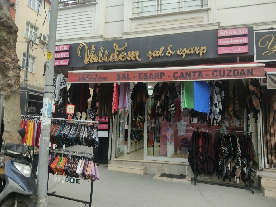 Giyim mağazası Validem Şal Eşarp, İstanbul, foto
