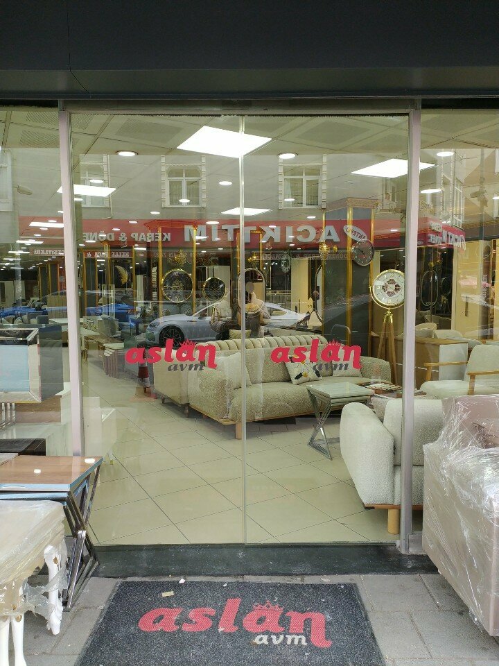 Ucuzluk mağazası Aslan Avm, İstanbul, foto