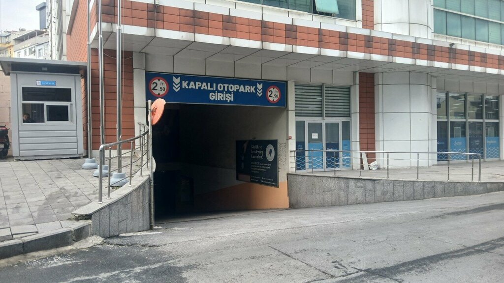 Otopark alanı Medicine Hospital Otoparkı, İstanbul, foto