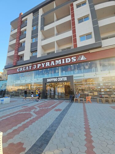 Alışveriş merkezleri Great 3 Pyramids, Hurgada, foto