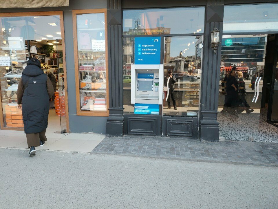 ATM'ler Vtb ATM, Bakü, foto