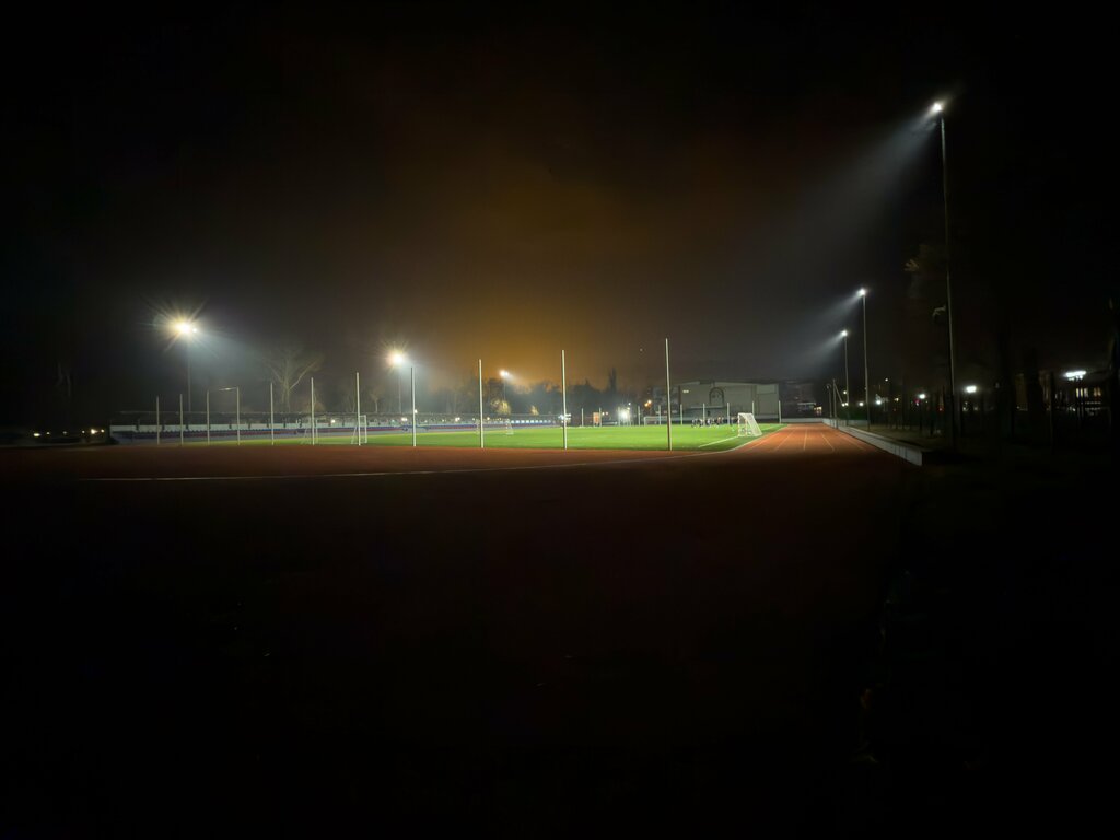 Stadyum Стадион, Bobrov, foto