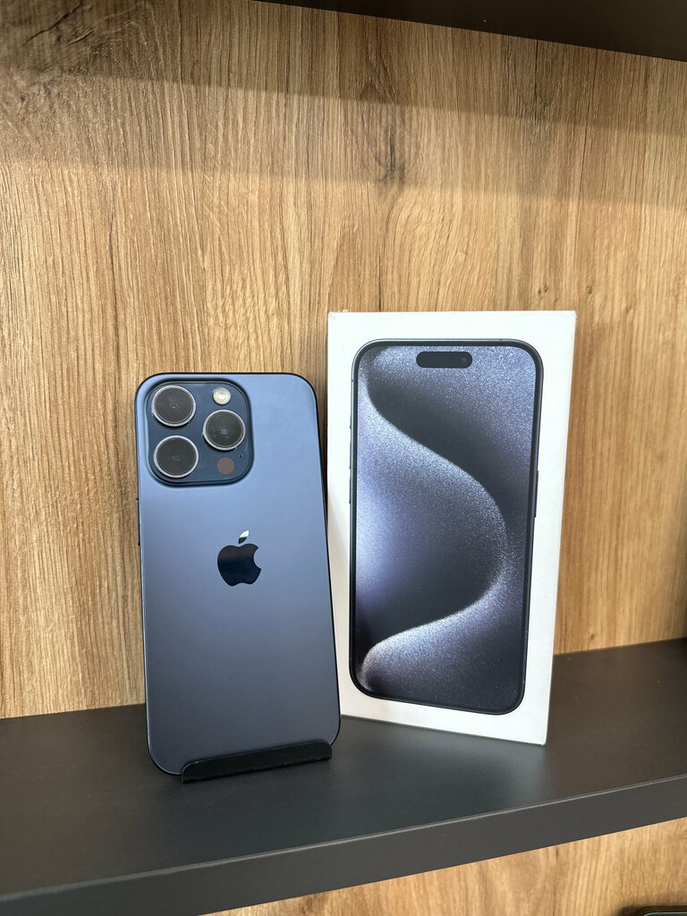 Telekomünikasyon ekipmanları AppleTreeStore, Minsk, foto